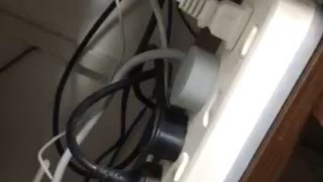 智米电暖器坏了