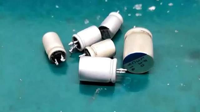 从电脑上拆卸下来的固态电容,教你正确的方法读上面的标识!