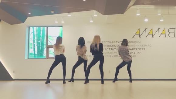 四位美女教你一些简单的韩国风格基础舞蹈练习动作