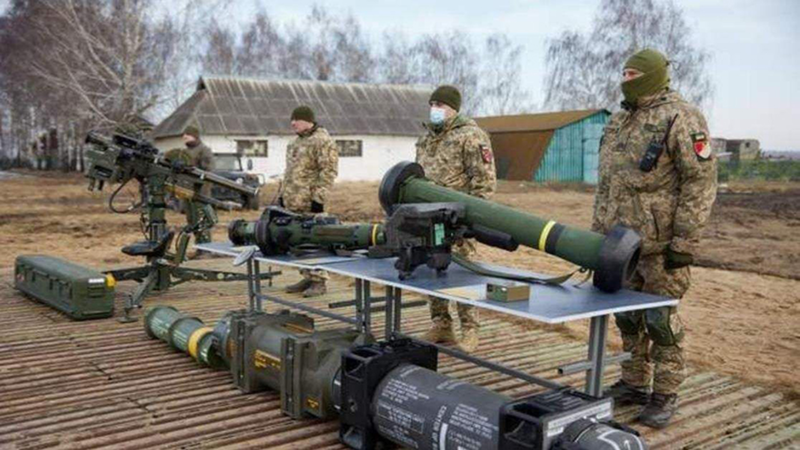 俄军基地遇袭,数架战略轰炸机受损,莫斯科可合法使用核武