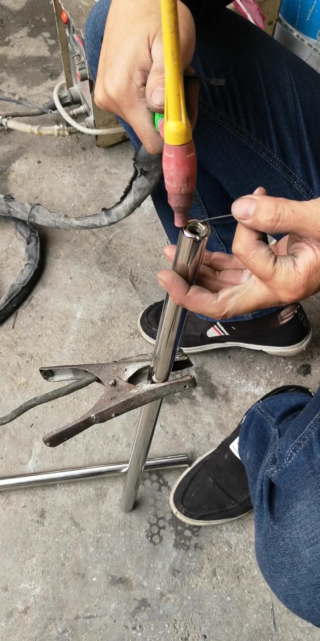 2氩弧焊连接固定不锈钢管件