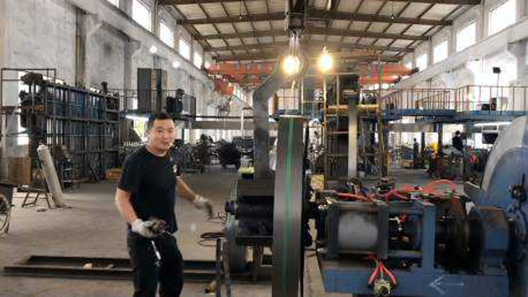 钢管制造:铁皮是如何卷成钢管的,椭圆形的又是如何生产的