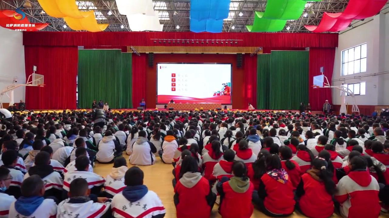 #谁不想多学点消防知识呢?消防宣传进学校,护航青春助成长!#消防蓝...