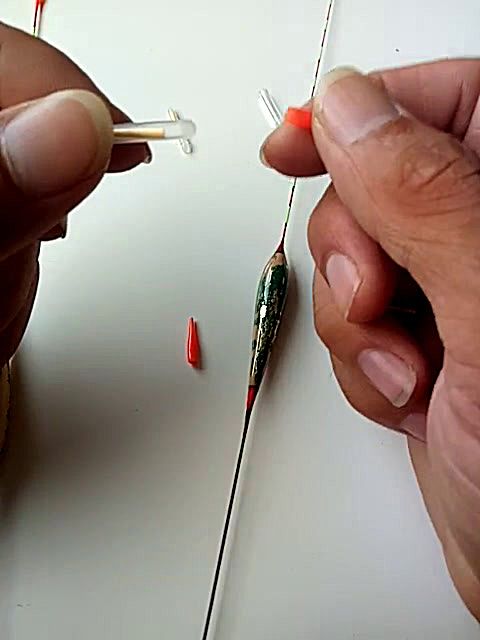 粗尾浮漂 夜光棒的用法。钓鱼精彩上鱼视频技巧教学野钓 四海钓鱼 路亚