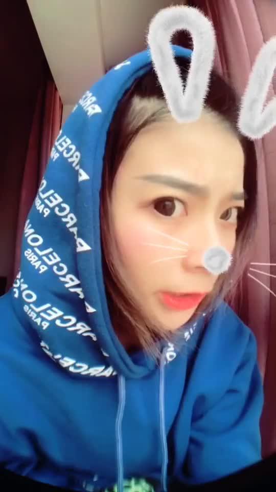 夏沐湷光 模仿一波从开始玩抖音就特别喜欢的女神姐姐 嘻嘻爱你哦...