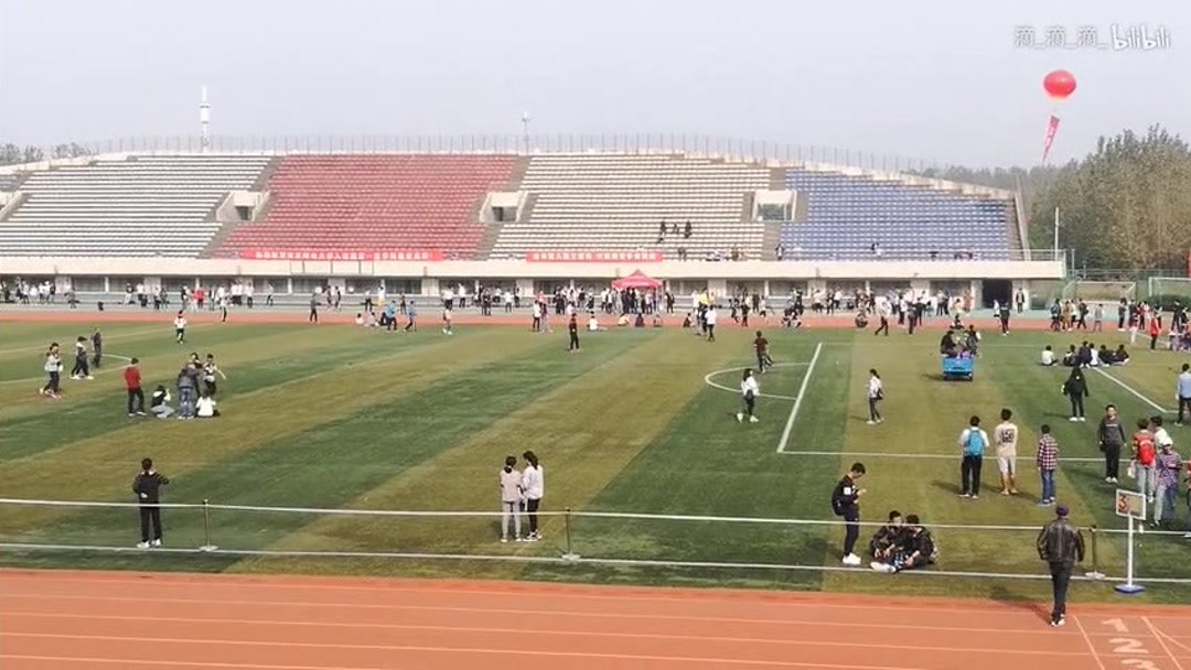 up主校运会1500米4分24