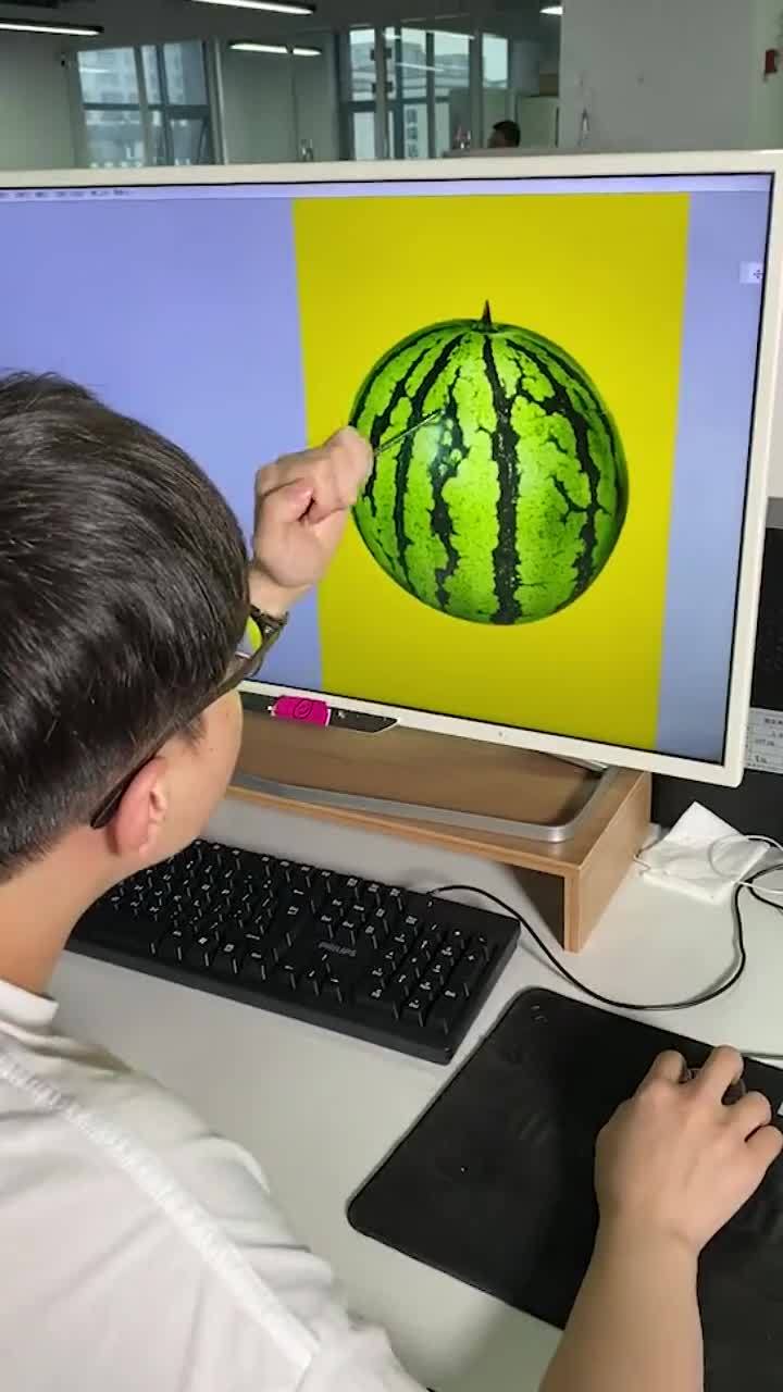 #ps 主管想吃西瓜,不是让你用锥子切,而是ps!#设计 #p图 #ps教程 #...