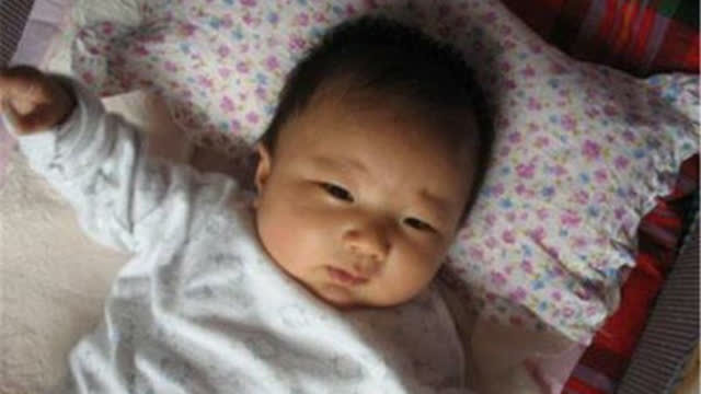 宝宝睡觉需不需要枕头,过早或过晚会有什么影响,父母们了解吗?