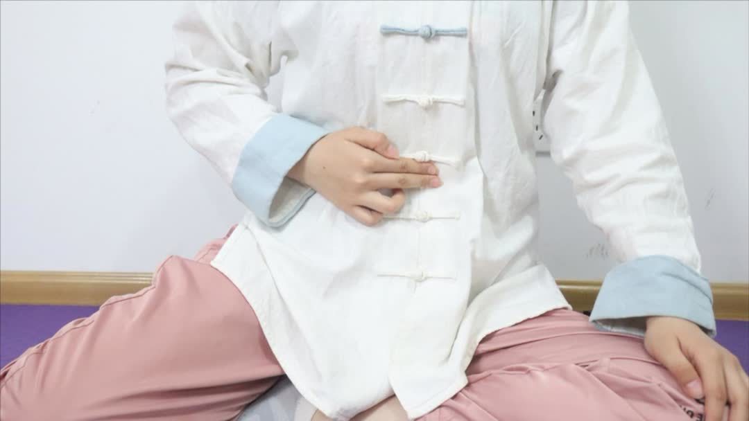 胃病"克星",每天揉中脘3分钟,保护胃粘膜,远离腹痛、腹胀!
