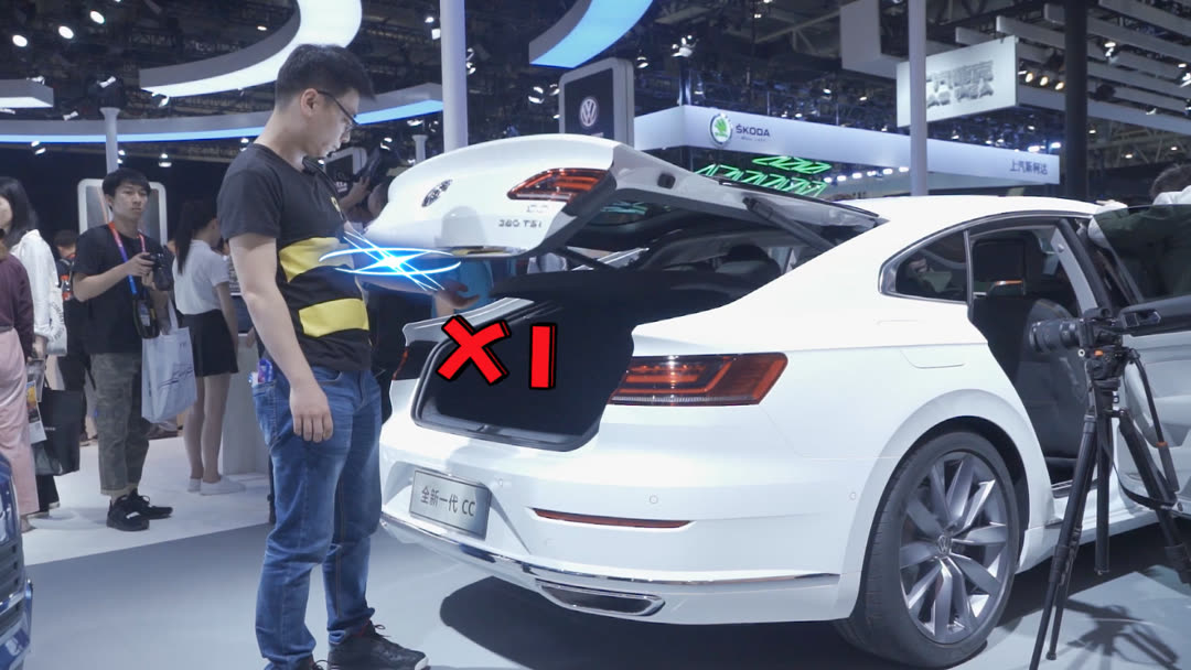 2018北京车展:大众CC电动尾门有个大bug,让我们试出来了!