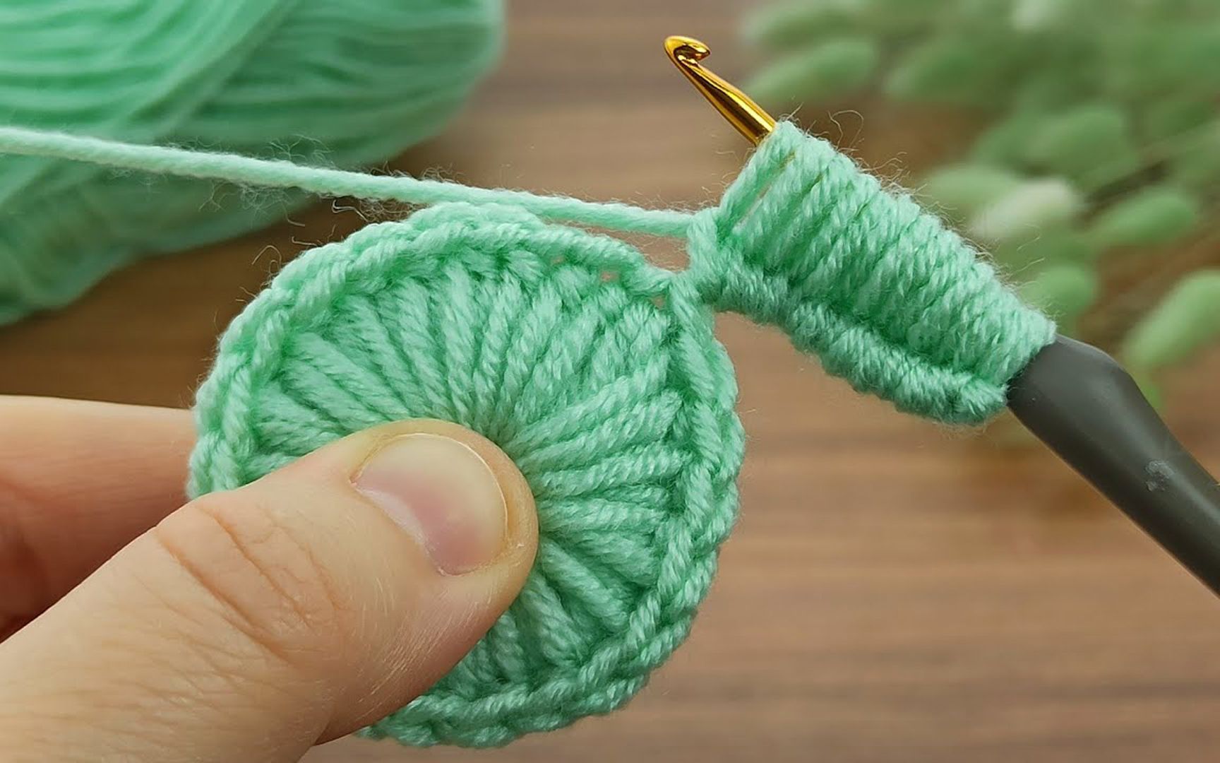 ...用毛线diy编织制作好看钩针花型图案 可以用于您制作各种毛线针织...
