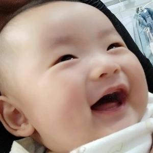 谦谦君子小墨墨 