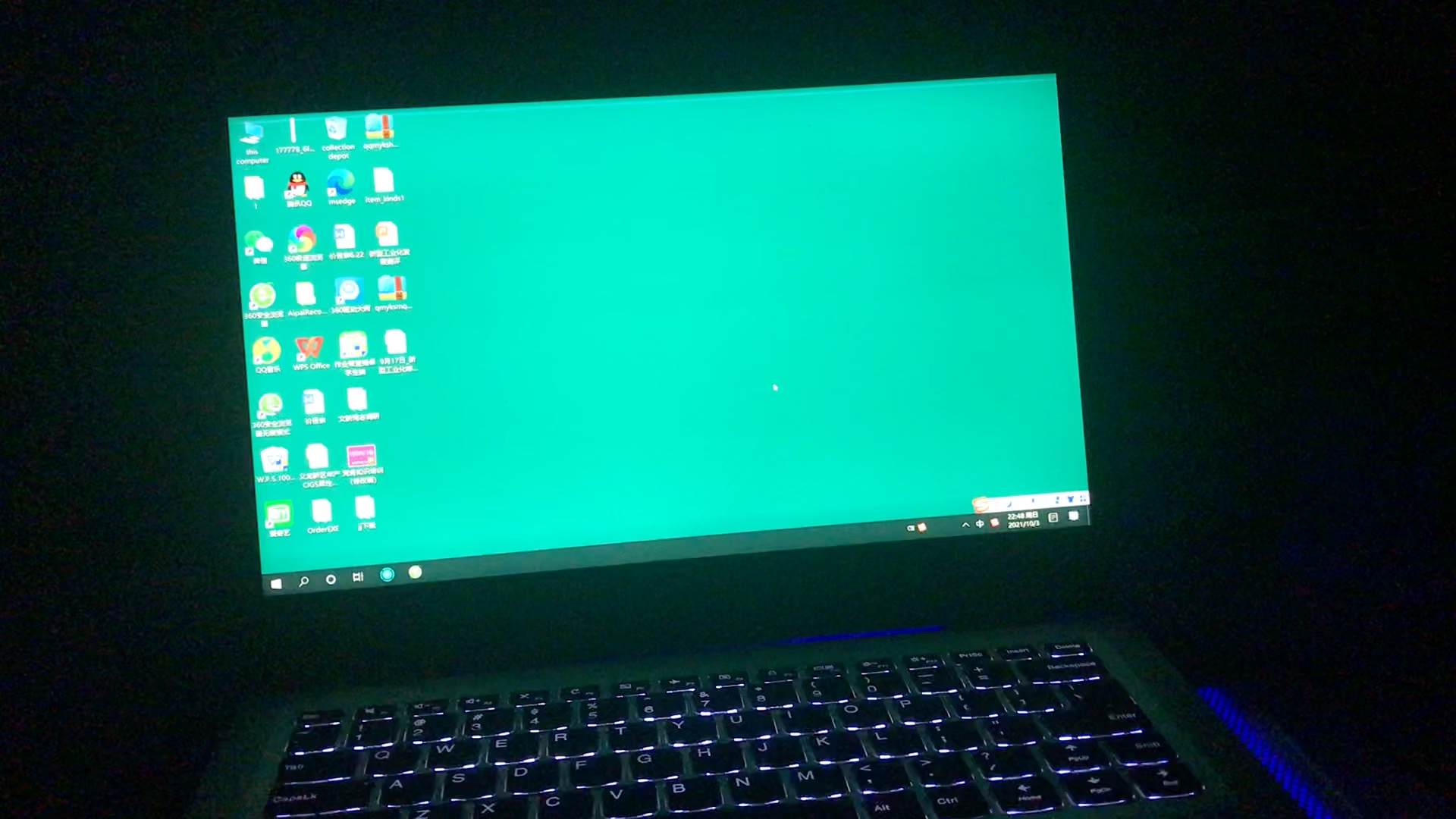 win10笔记本一直闪烁黑屏,救命
