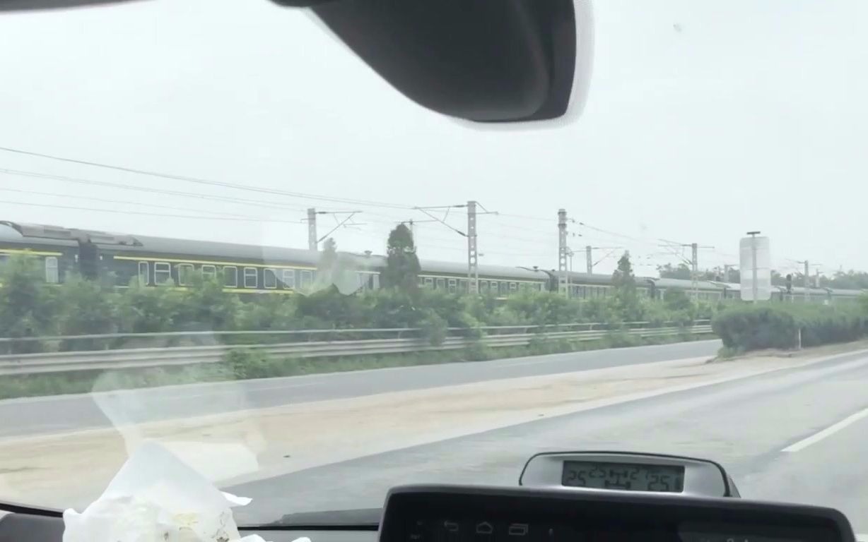 T168次列车限速通过寨西店