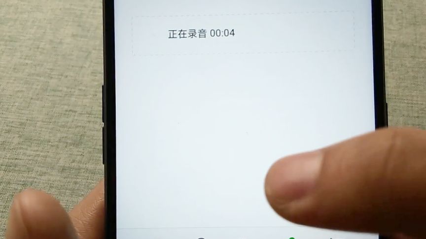 微信动态怎么发语音呢,打开收藏试试这个方法,就可以做到了