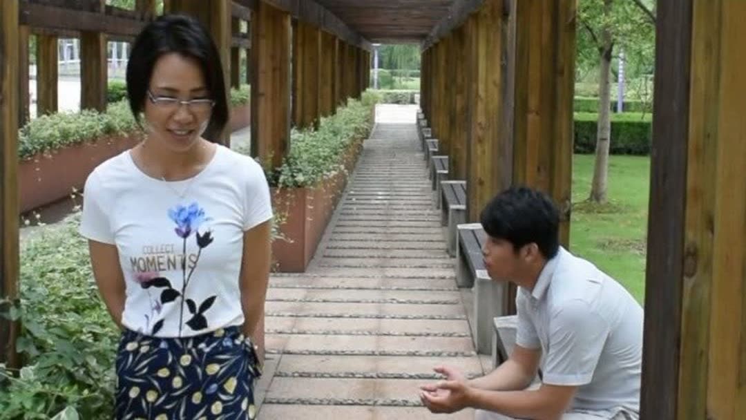 讨饭乞丐之公园讨饭 全网最具有搞笑 奇葩的视频