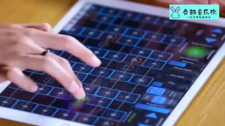 牛人用iPad演奏《名侦探柯南》,破案时间已到有点意思!