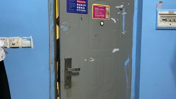 宿舍内不要使用大功率电器哦! #男生宿舍 #请开始你的表演