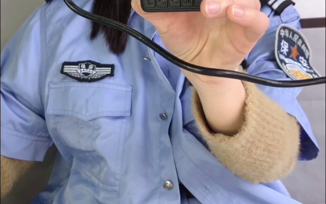 专业级高清执法记录仪,一键锁定目标。