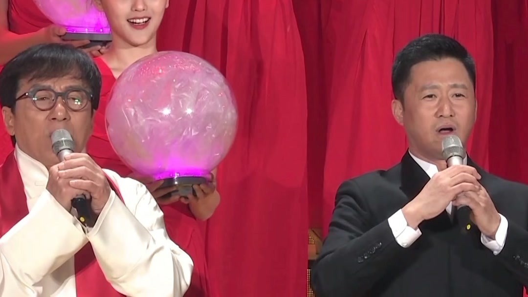 2018央视春晚 成龙吴京歌曲《中国》