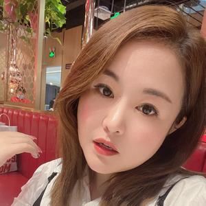 努力生活的小婷 