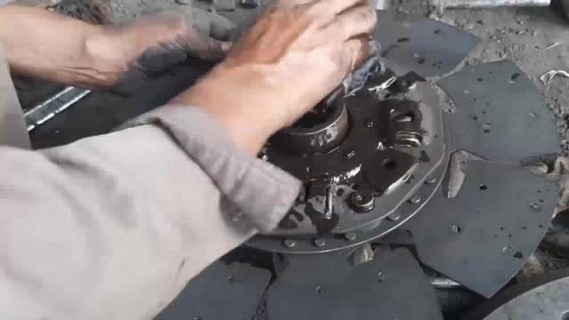 离合器片磨损严重,看看巴铁师傅是如何修理的