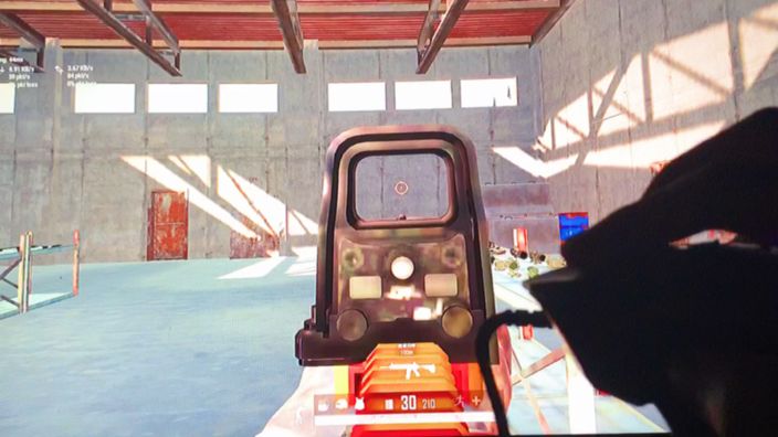 不演了——我承认我开了鼠标宏!