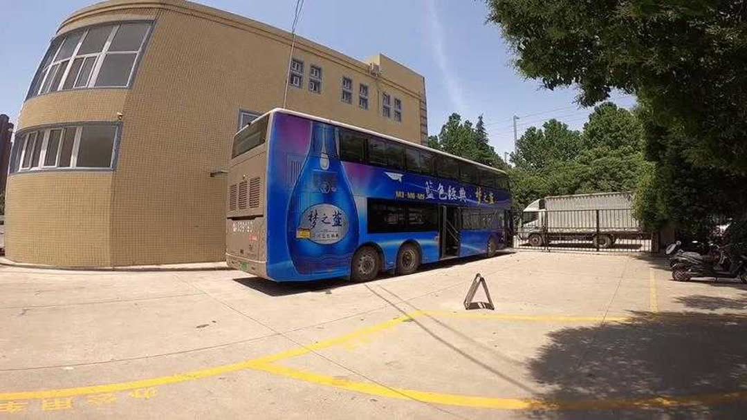 星空顶 情侣座宇通纯电动双层公交 走到哪都是亮点 我爱坐二层