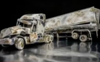 修复翻新哥伦比亚号货轮废弃美国卡车(模型)