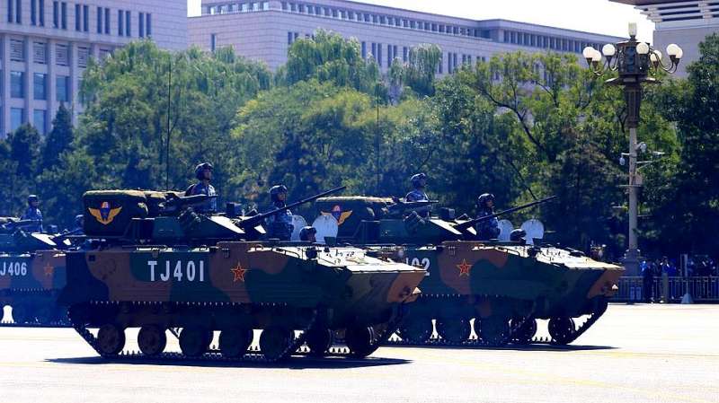 又亮出一国之重器,并正式装备入列我军,具有两个里程碑式的意义