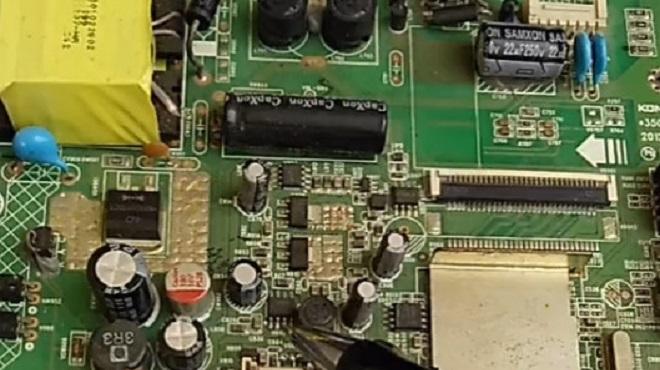 当液晶电视出现亮度不足时,重点检查这个电路,简单解决!