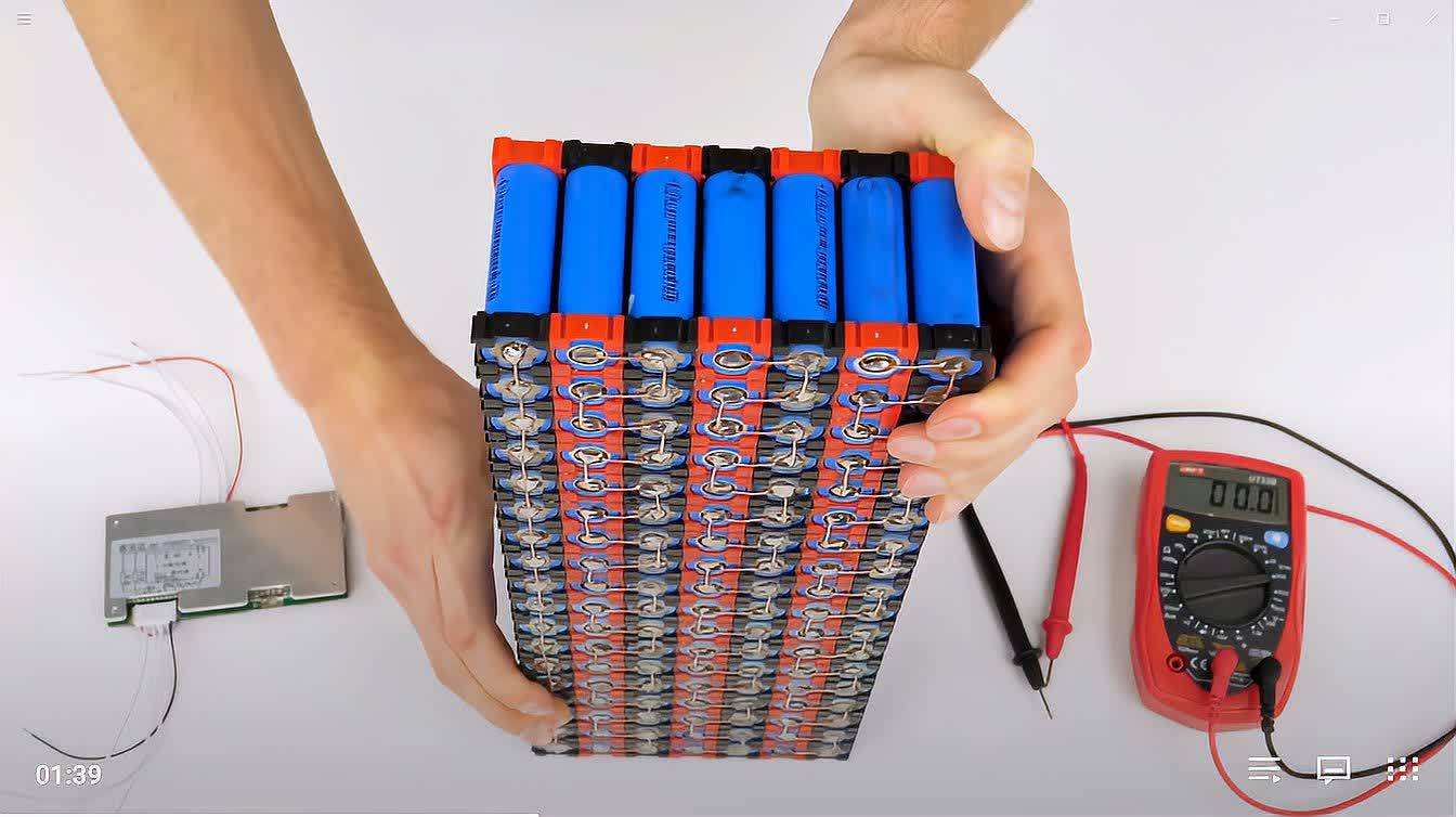 18650组装电池组加上逆变器,打造220V移动电源