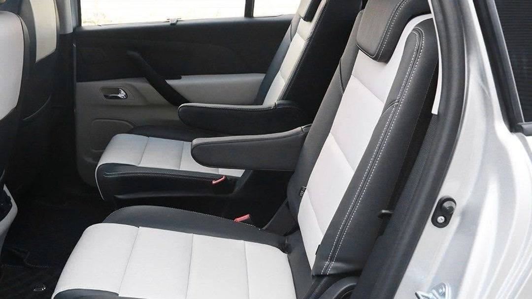 国金首款电动mpv亮相,123英寸液晶仪表盘配3D导航,比亚迪慌了