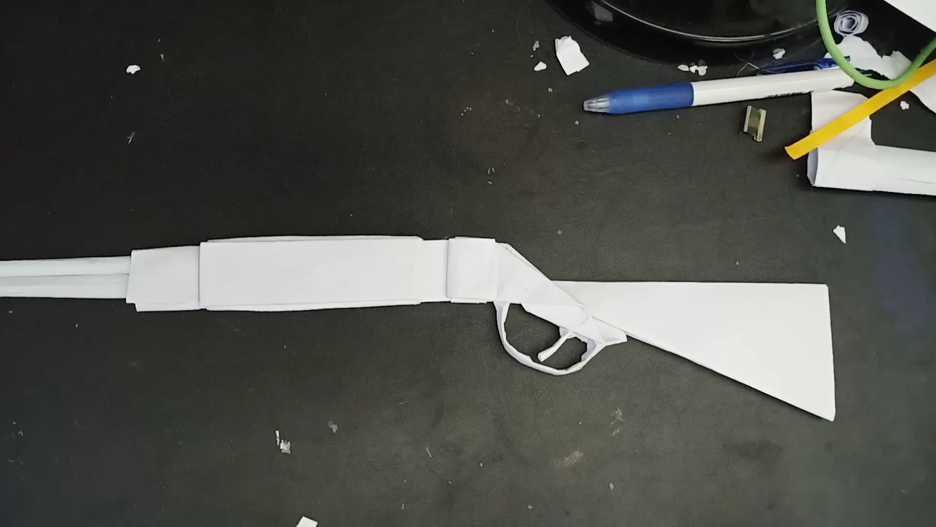 #上海疫情 持续关注,#静默 在家,继续#折纸,卸弹枪模型