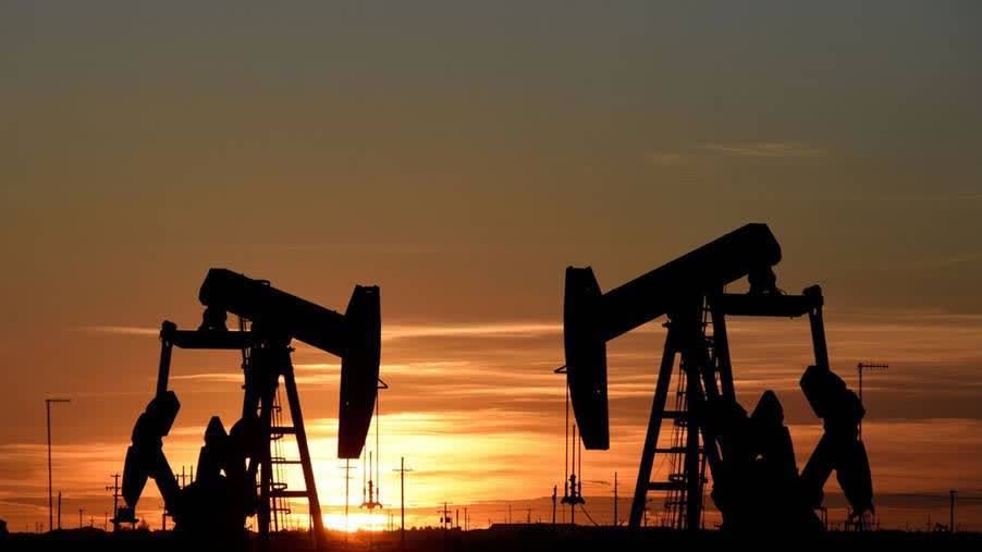 国际油价一路大跌,美威胁动武也不管用,中国趁机抄底满仓