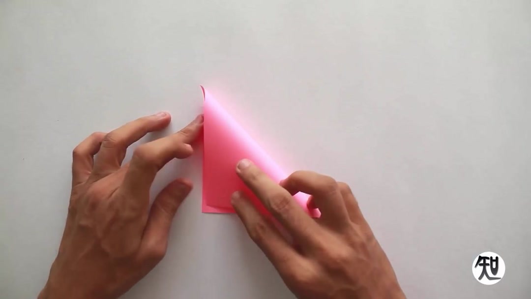 创意折纸DIY,折叠一个立体三角形
