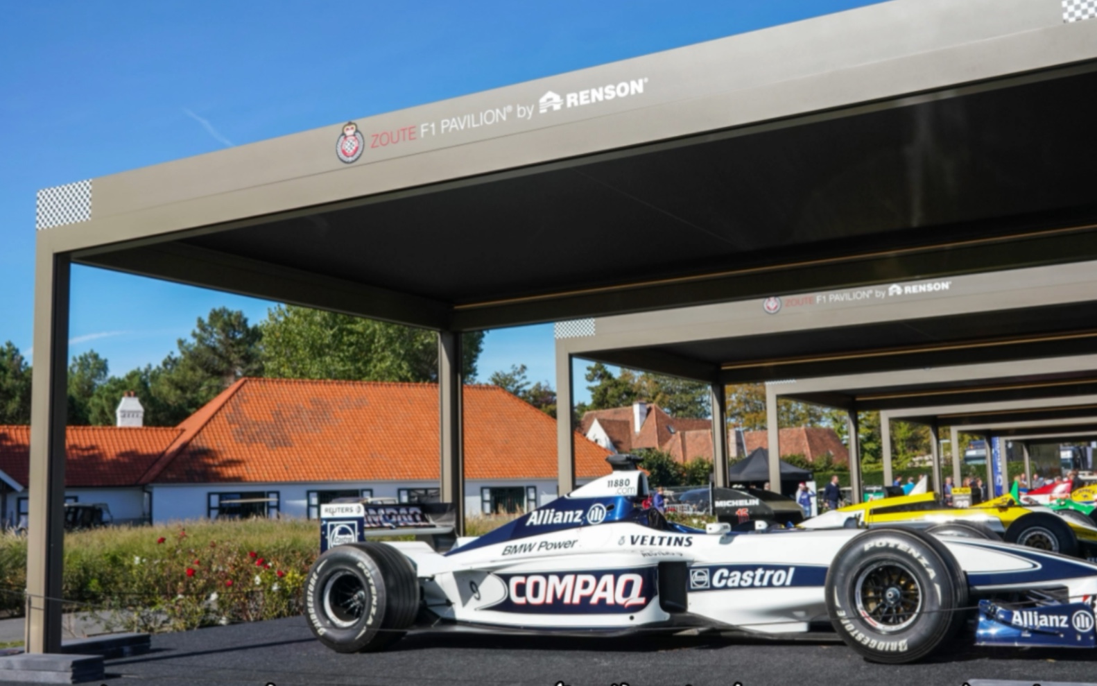 然颂Canvas停车棚,给您的爱车提供完美的遮风挡雨防护!