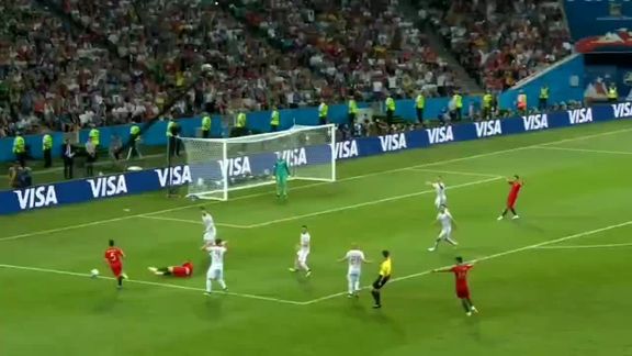 18年世界杯C罗面对西班牙强势带帽,总裁带你肾上腺素飙升#克里斯蒂...