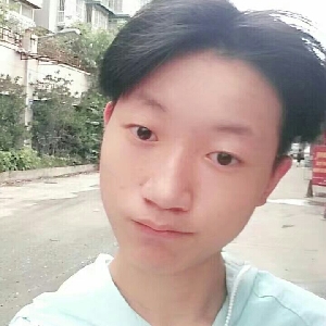 那年的丶初恋 