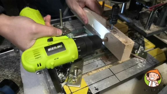 用CNC制作圆木棒的实验