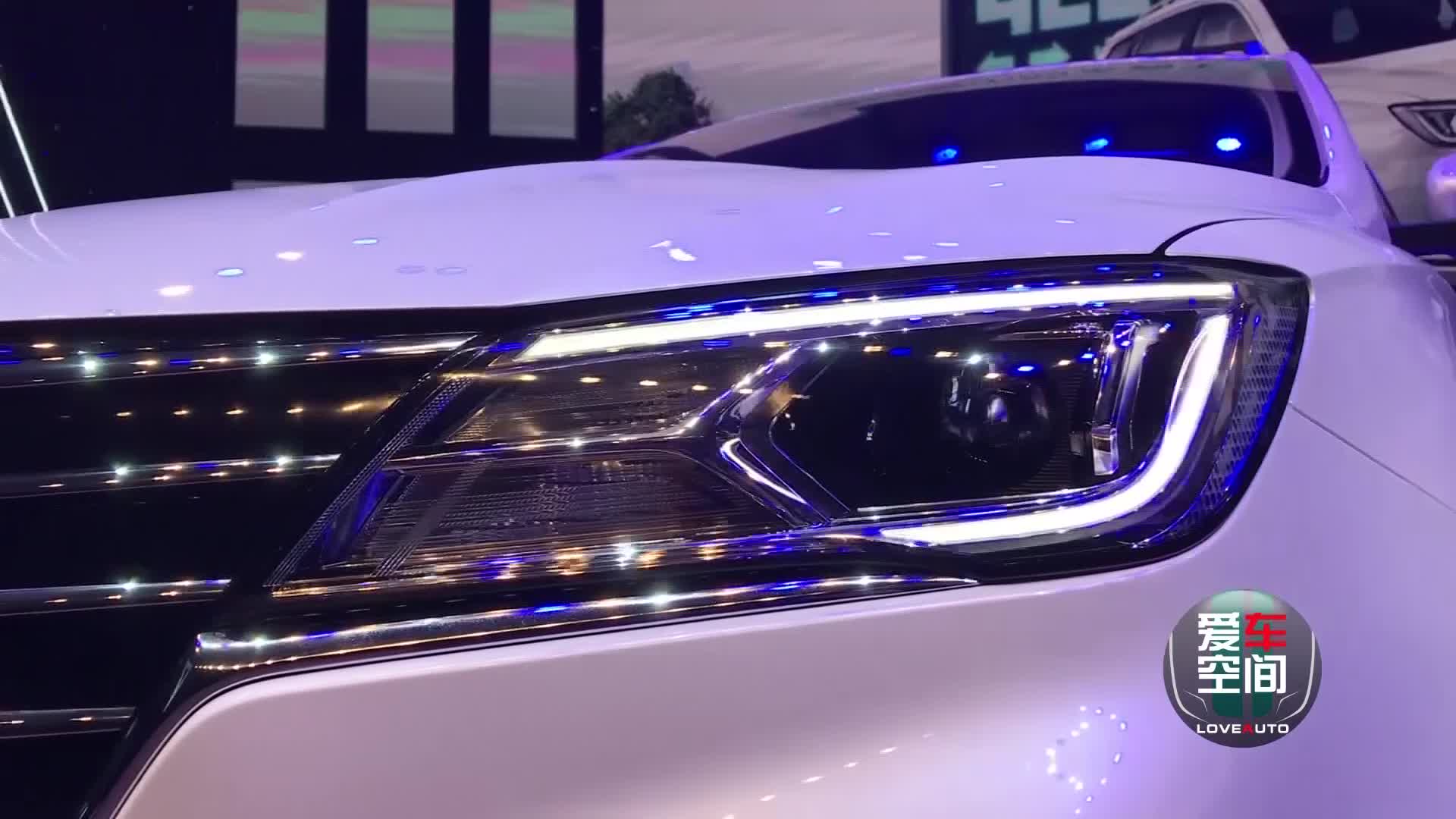 全新荣威Ei5北京上市,逐鹿电动车金霸王不服来战!