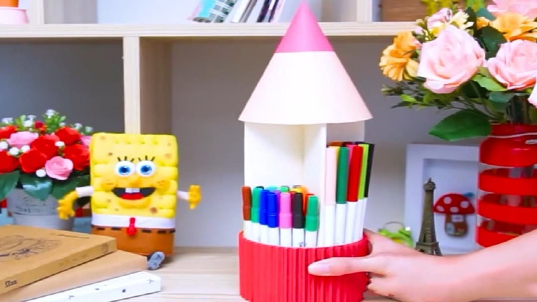 创意手工DIY:旋转笔筒制作,材料很普通