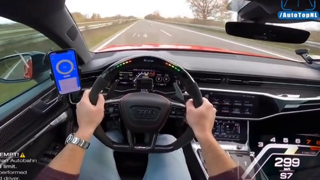 奥迪rs7国外不限速高速测试,一脚油门313km/h,太强了