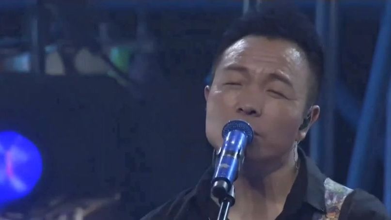 许巍《曾经的你》,超长演唱会版本,完美编曲,这才是用心做音乐