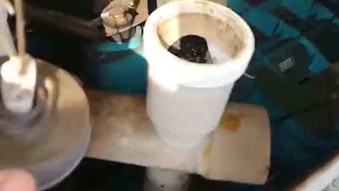 双缸洗衣机排水阀漏水的维修,一起来看看吧