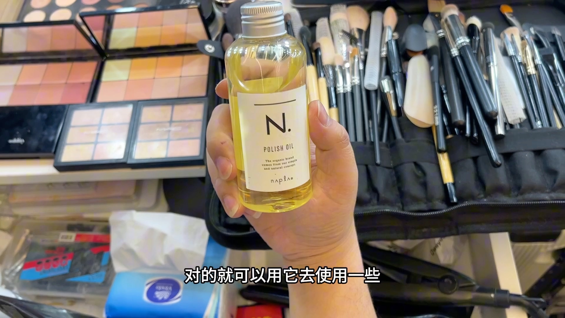 来看看艺人造型师爱用哪些发型工具