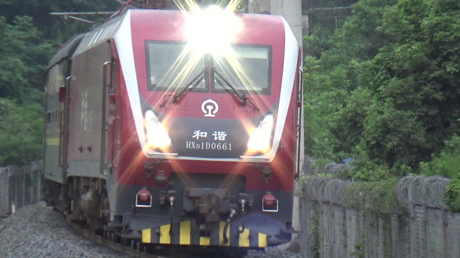 [火车]HXD1D+25K[T248]成都东-武昌 襄渝铁路徐家坡上行