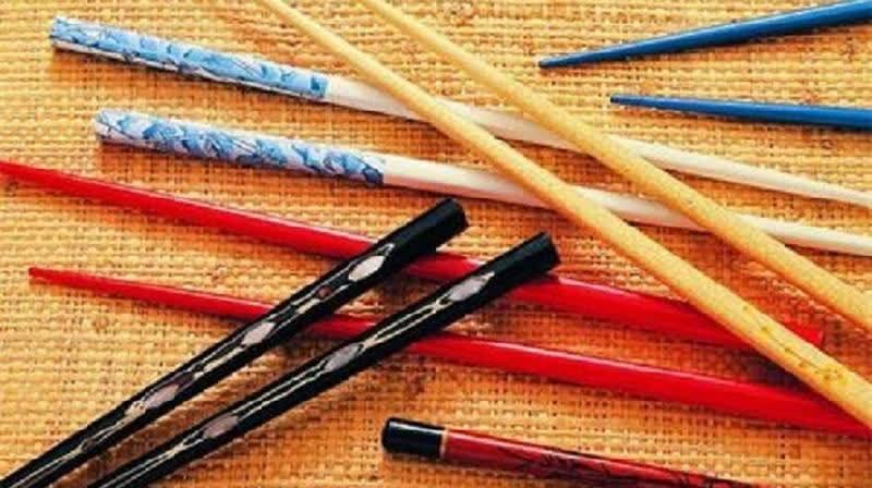 用这几种筷子吃饭等于“慢性中毒”,几乎每家都有,越早扔掉越好