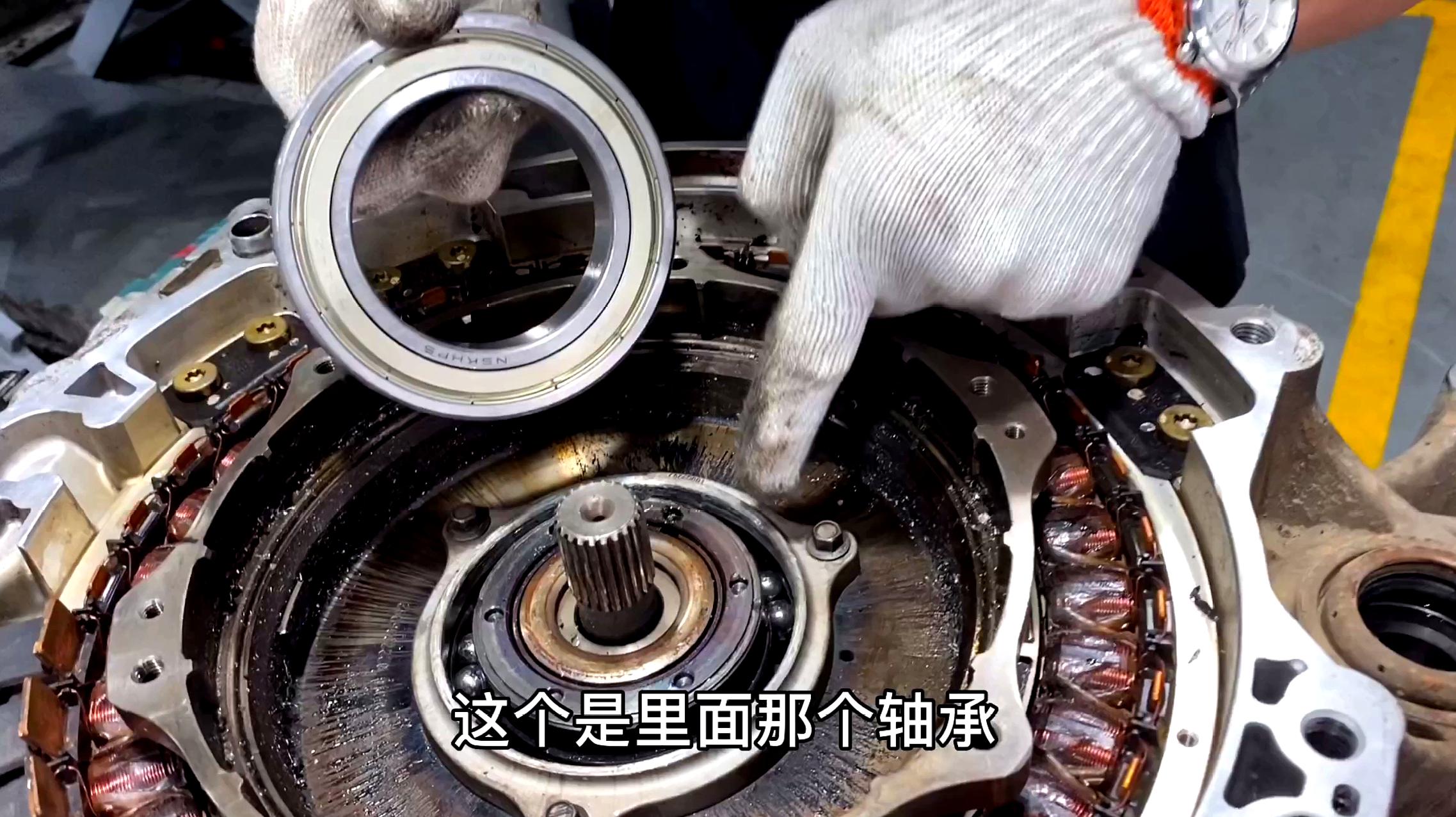 荣威550混动变速箱,异响故障的真正原因,变速箱内部坏透了