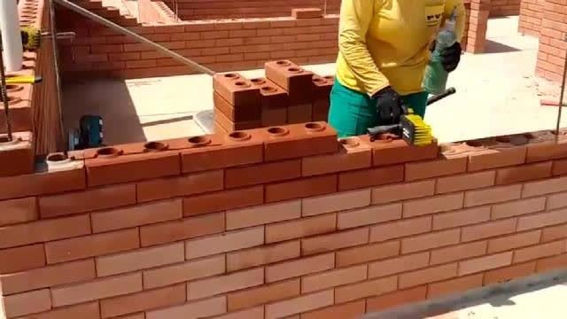 农村大妈的砌墙教程,新手也能砌出老师傅的手艺活,保证不会歪!